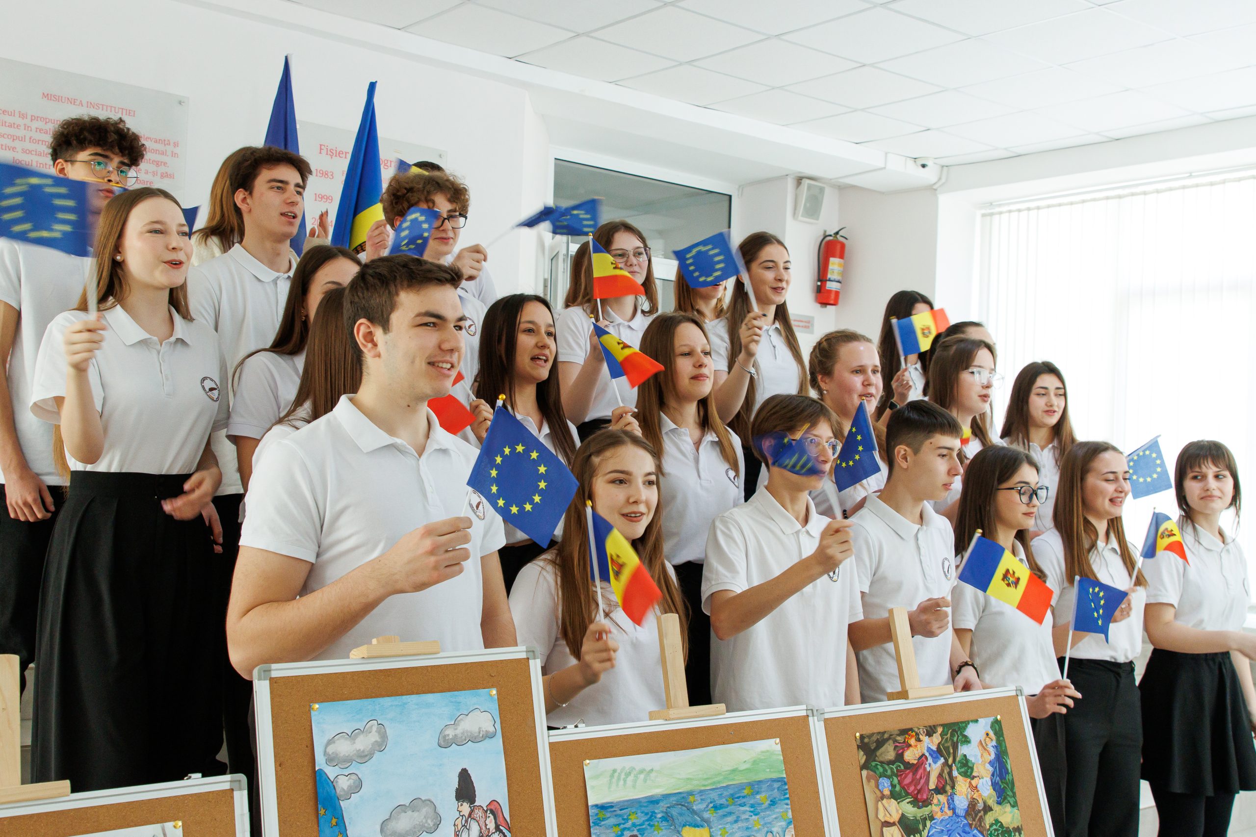 EU Talks la Orhei: cinci ambasadori europeni discută cu elevii celui ...